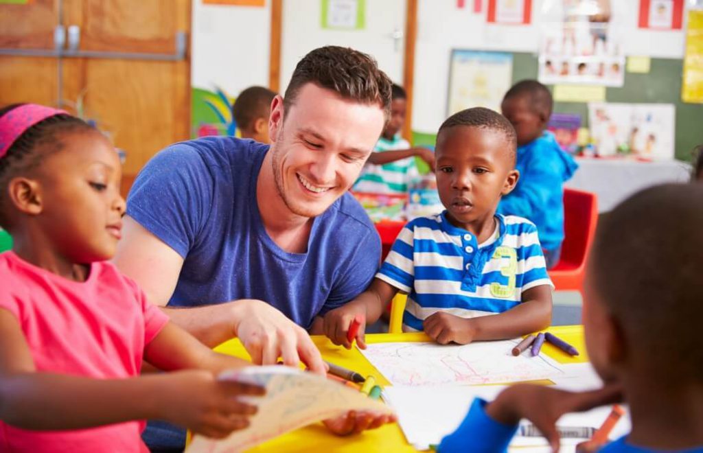 What is Humanitrian Aid and How Can Volunteering Benefit Those in Need